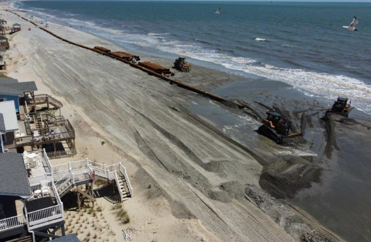 GLDD wrapping up Oak Island beachfill project - Dredging Today GLDD wrapping up Oak Island beachfill project - Dredging Today